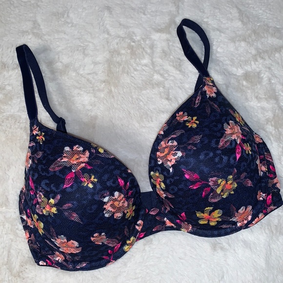 Victoria's Secret | Intimates & Sleepwear | 32dd Victorias Secret Pink ...